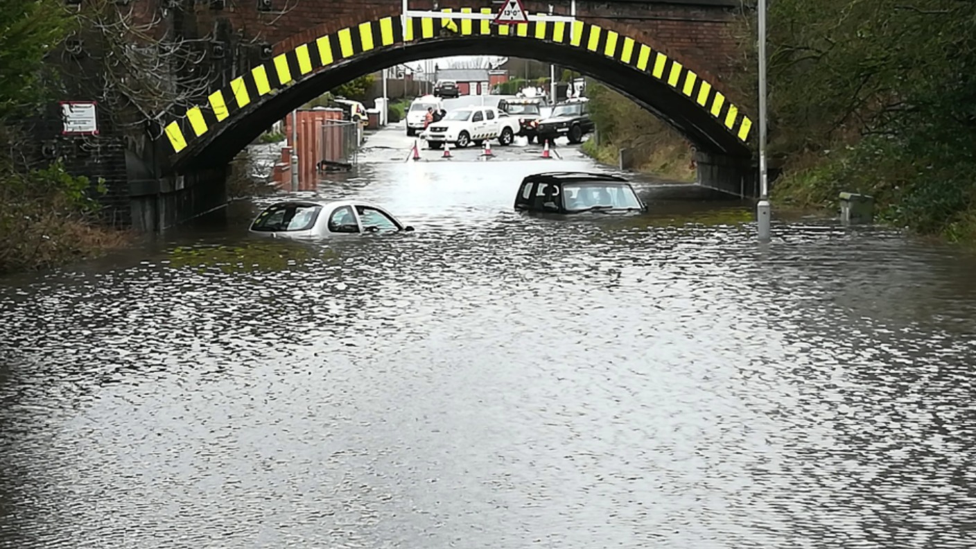 Travel seriously affected and heavy flooding as storm Ciara batters the ...