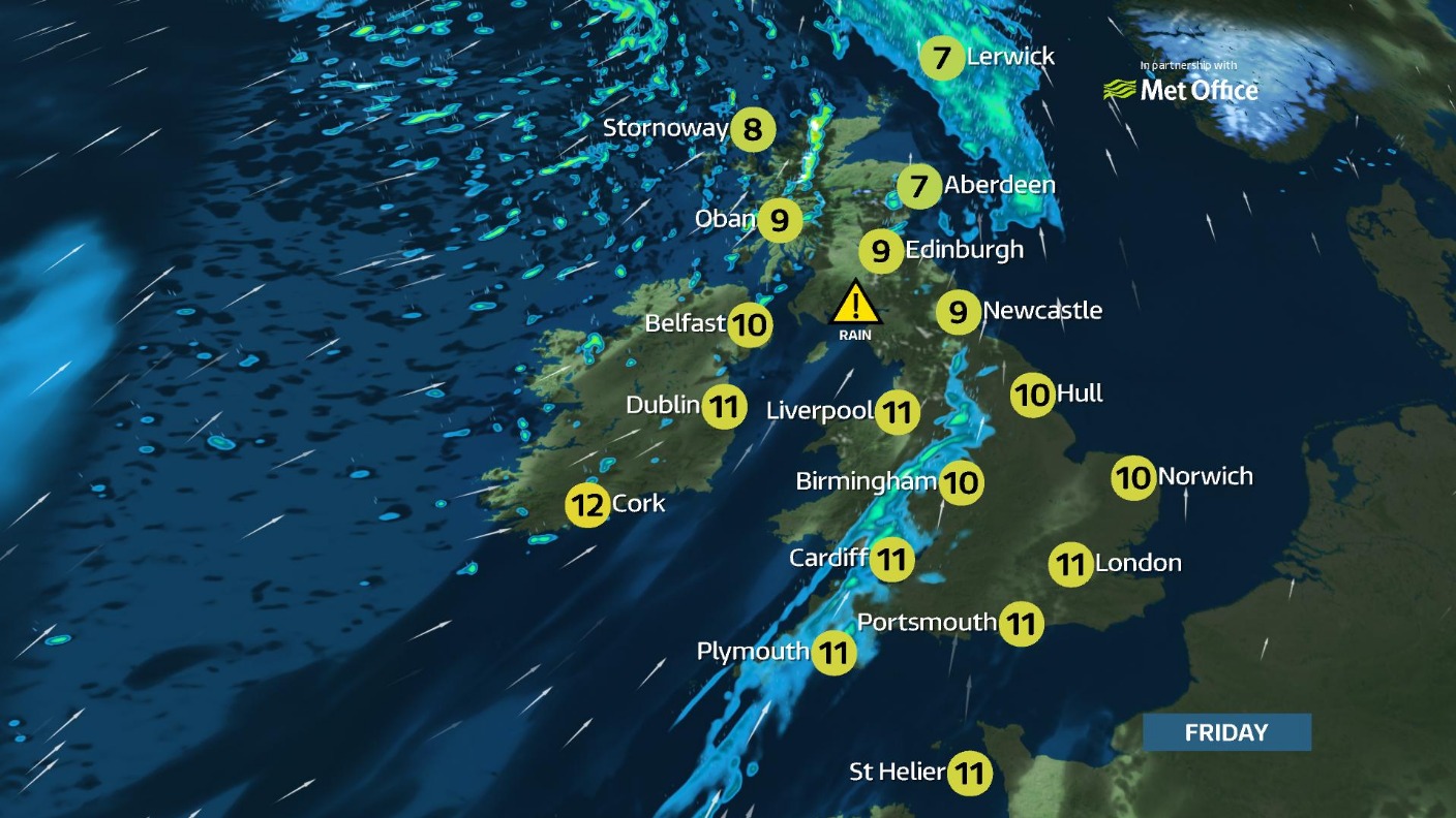 Band of rain and strong winds to sweep through country | ITV News