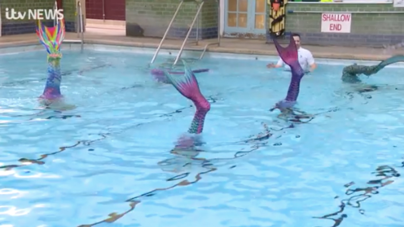 'Mermaid swimming' is the new craze in pools | ITV News Meridian