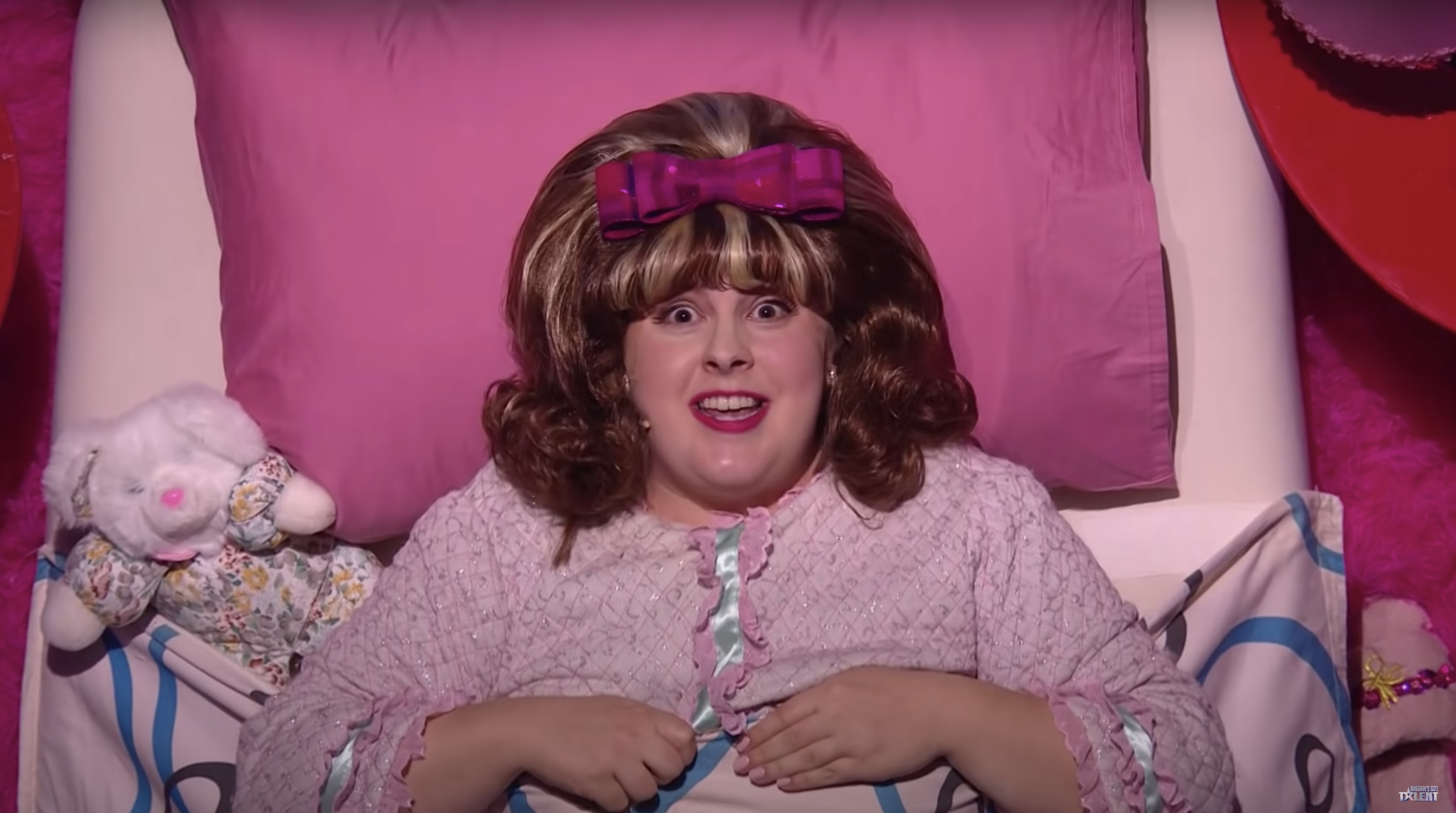 Lizzie Bea: From singing Hairspray to selling it - the performer ...