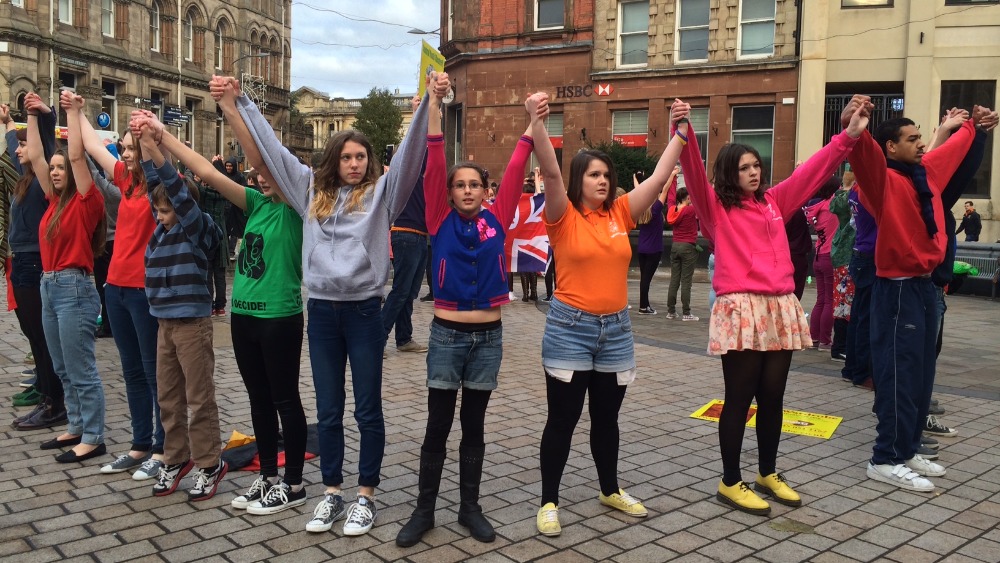 Flash mob protest against theatre funding cuts | ITV News Central