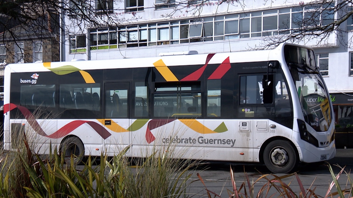 Guernsey Buses reduce weekday services because of coronavirus | ITV ...