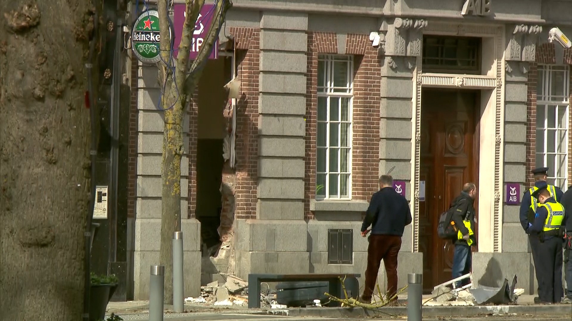 Three men arrested in Co Armagh following ATM thefts in the Republic ...