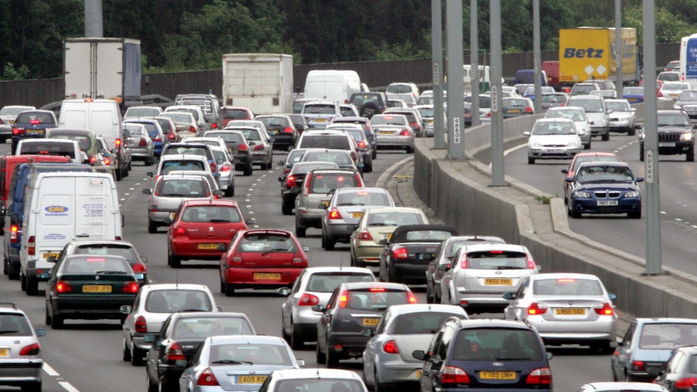 Cars still dominate the commute to work in London | ITV News London