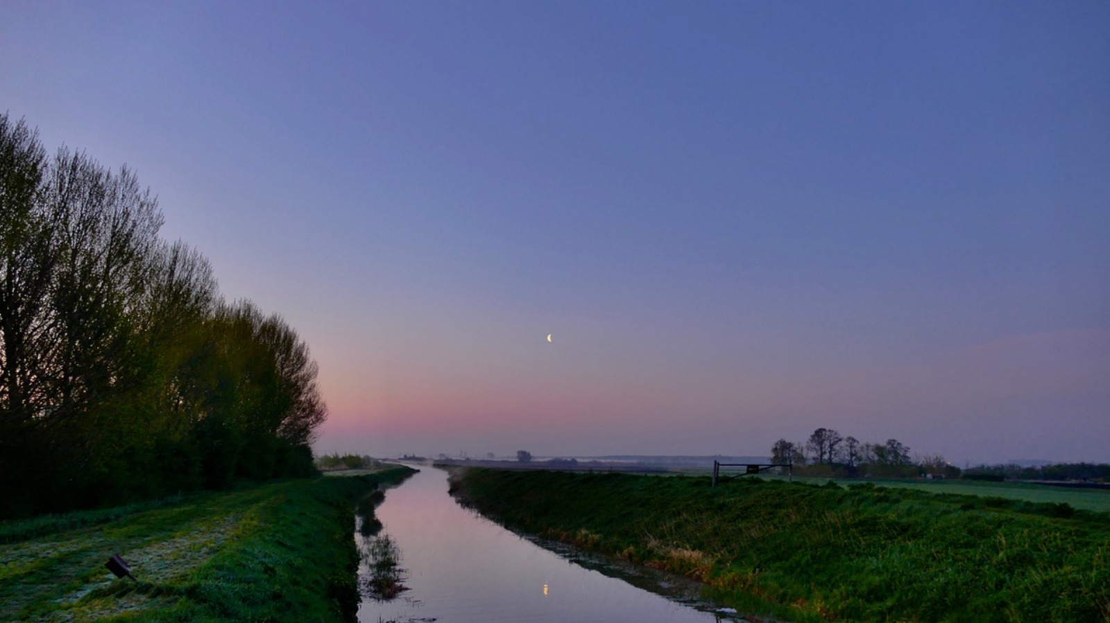 Anglia Weather: Dry overnight. Cooler on Friday with patchy rain ...