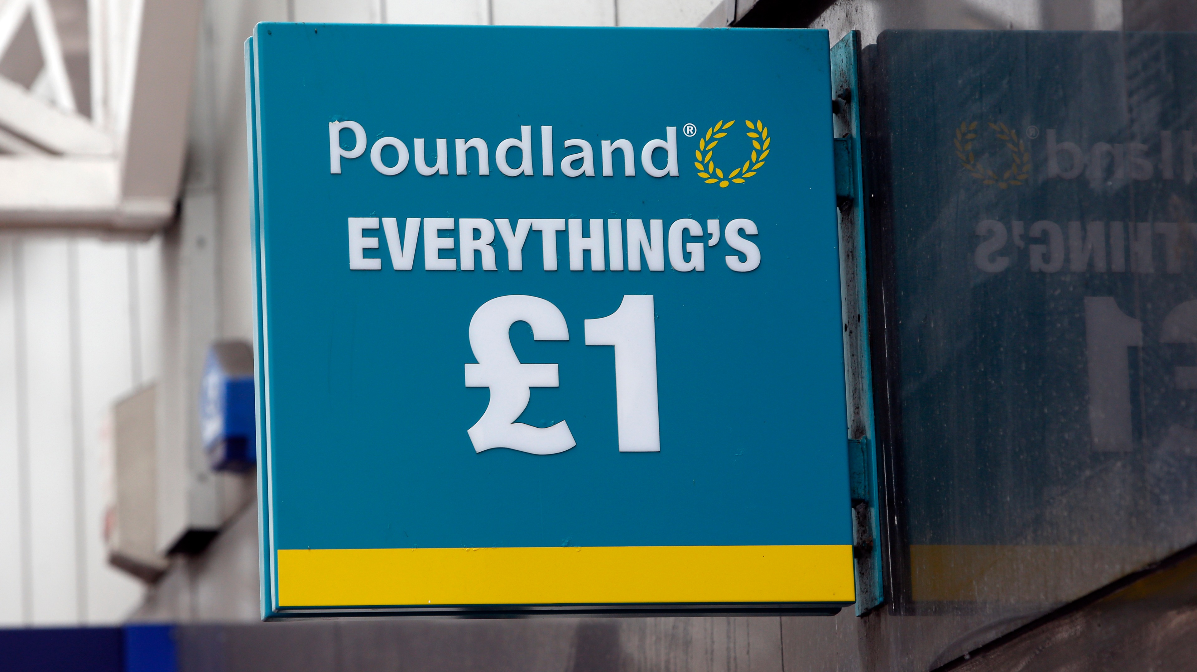 Man jailed after spitting at Poundland staff and police in Castleford ...