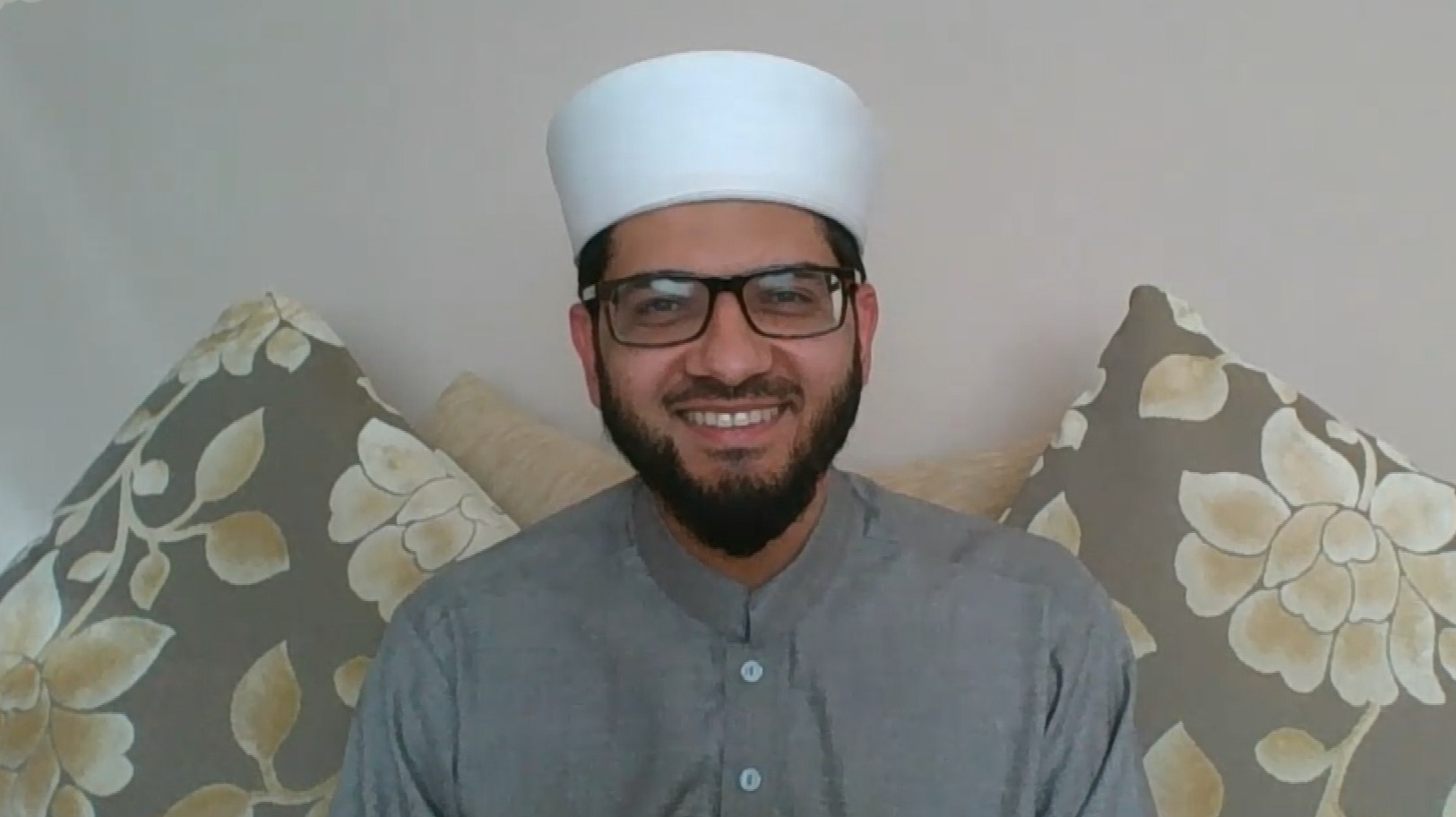 British Imam urges country to unite in fight against coronavirus | ITV News