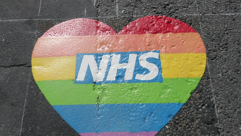 Hotline open for vulnerable people to call for help from NHS volunteers ...