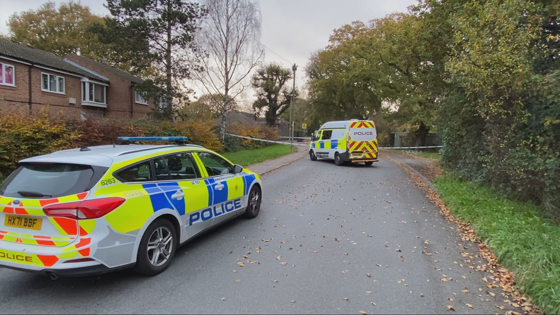 Attempted murder arrest as police cordon off Ponds Hunt Road in Park ...