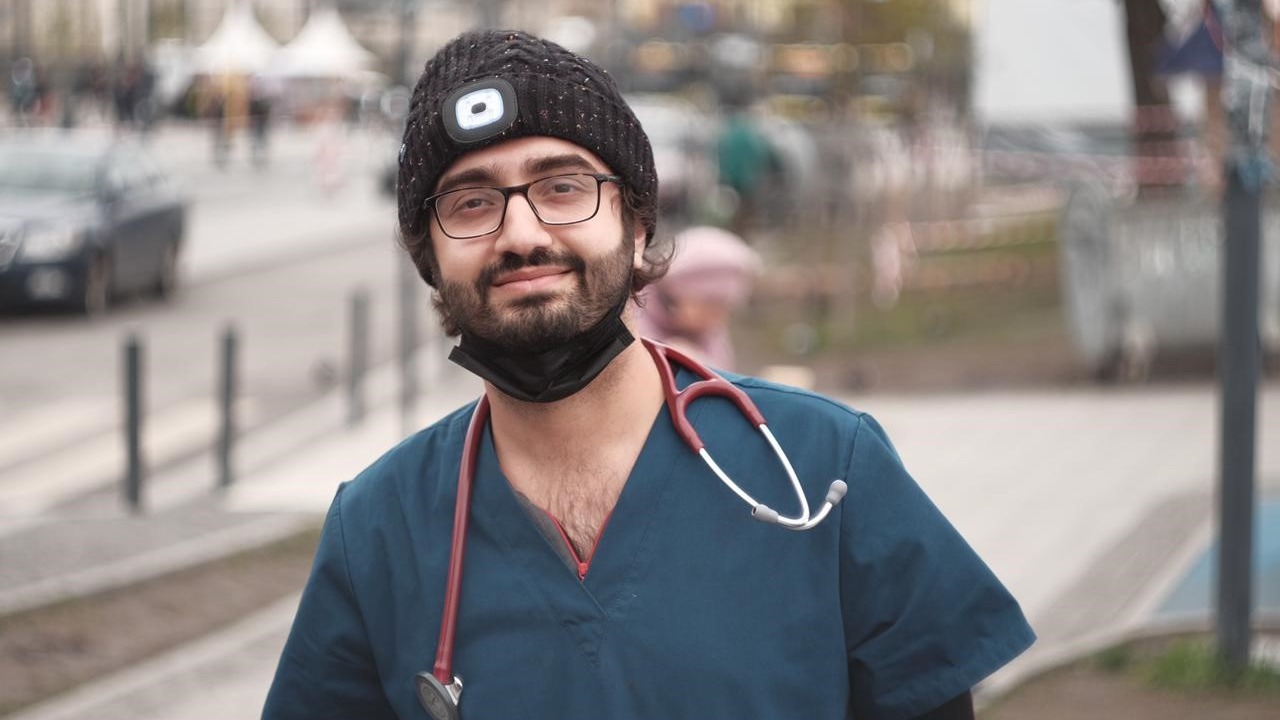 Refugee doctor working in Cambridge spends holiday saving lives in ...