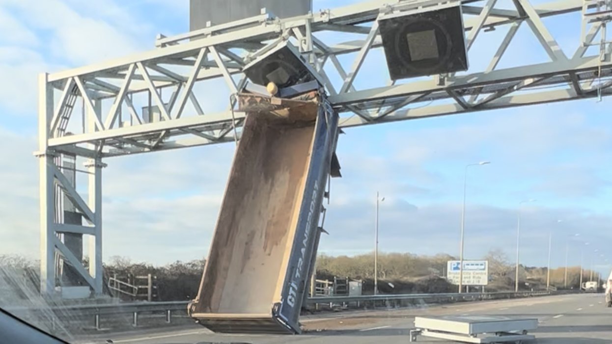 M5 reopens: Appeal after lorry crashes into M5 gantry between Junction ...
