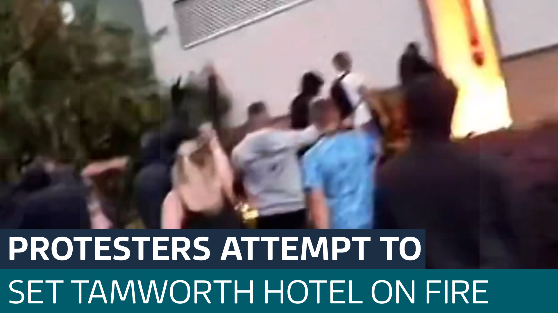 Protesters attempt to set fire to Tamworth hotel - Latest From ITV News