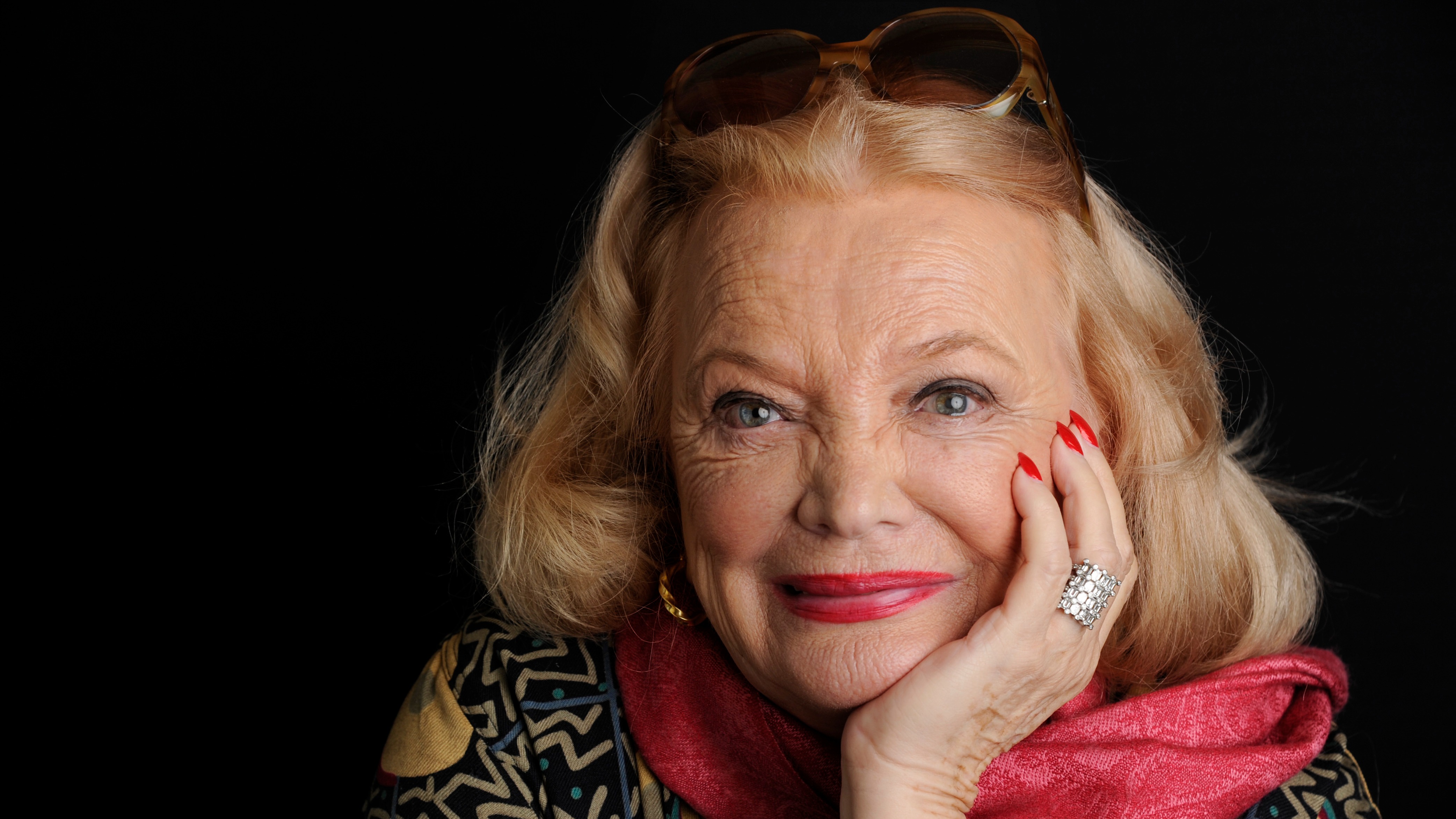 The Notebook actress Gena Rowlands dies aged 94 | ITV News