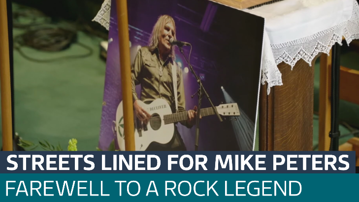 Funeral of The Alarm frontman Mike Peters sees family, friends and fans ...
