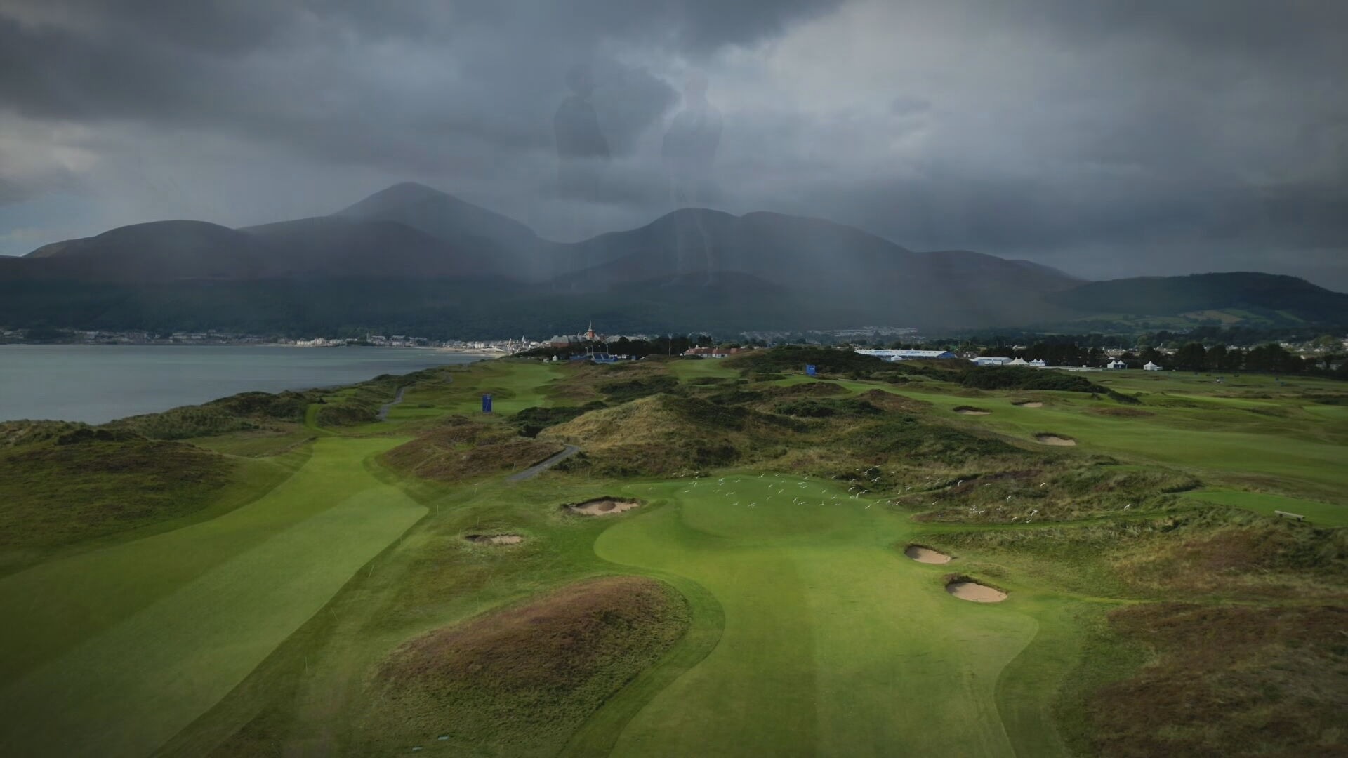 Tonnes of sand, 4am starts and over 700 volunteers: How to prepare a ...