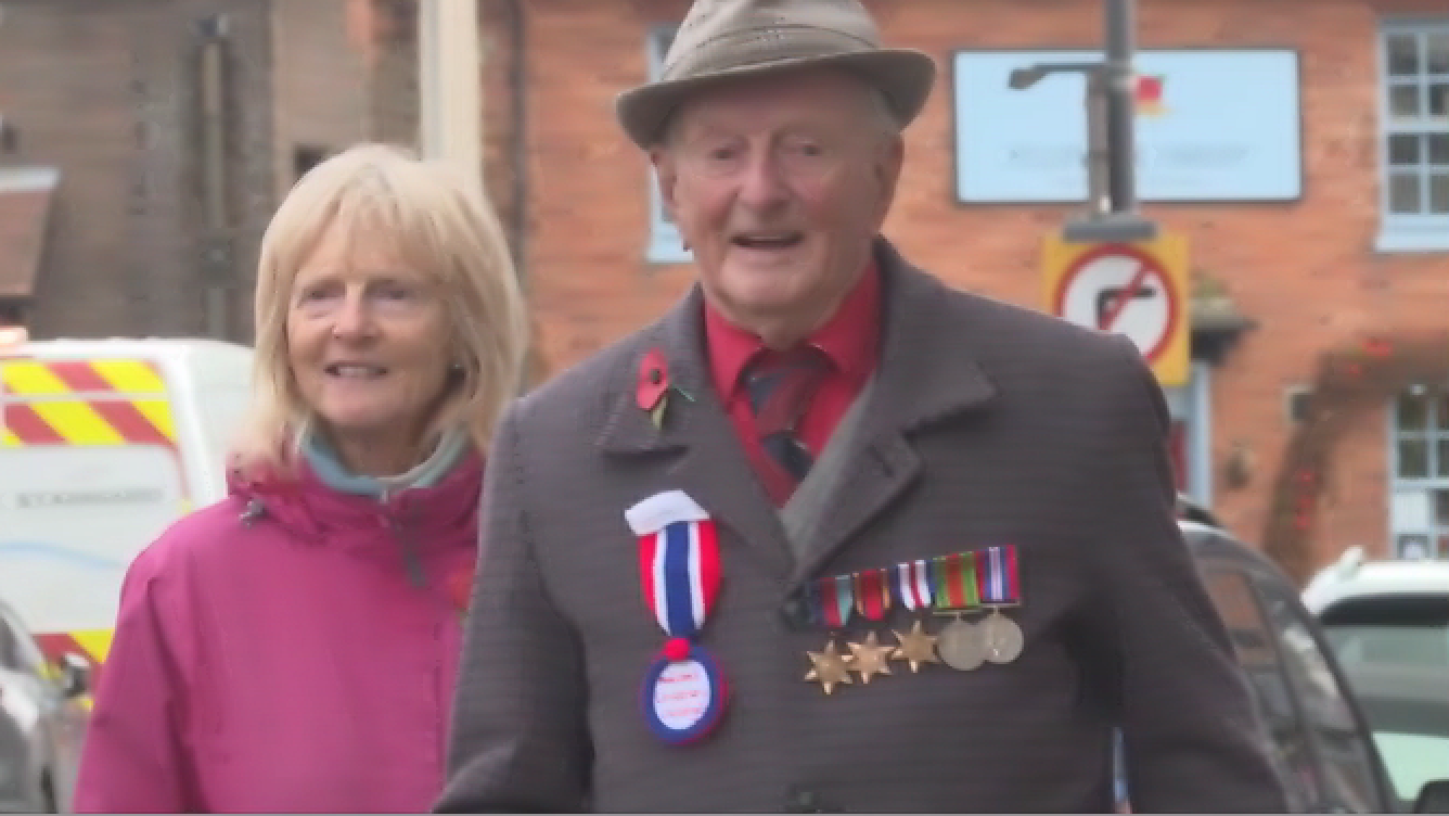 RAF pilot veteran, 100, was so inspired by Captain Tom, he walked 1 ...