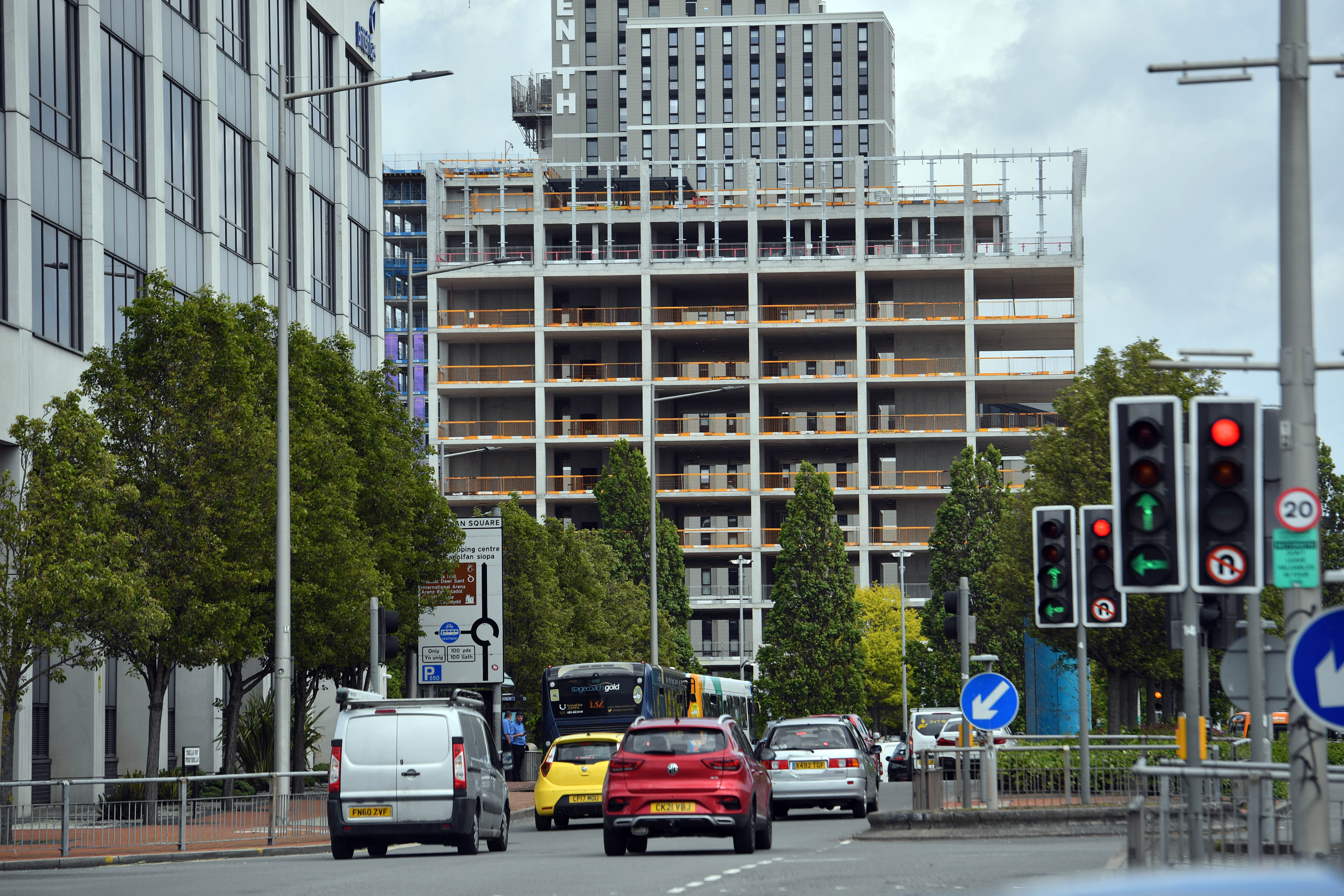 Three arrested after man, 18, stabbed in Cardiff city centre | ITV News ...