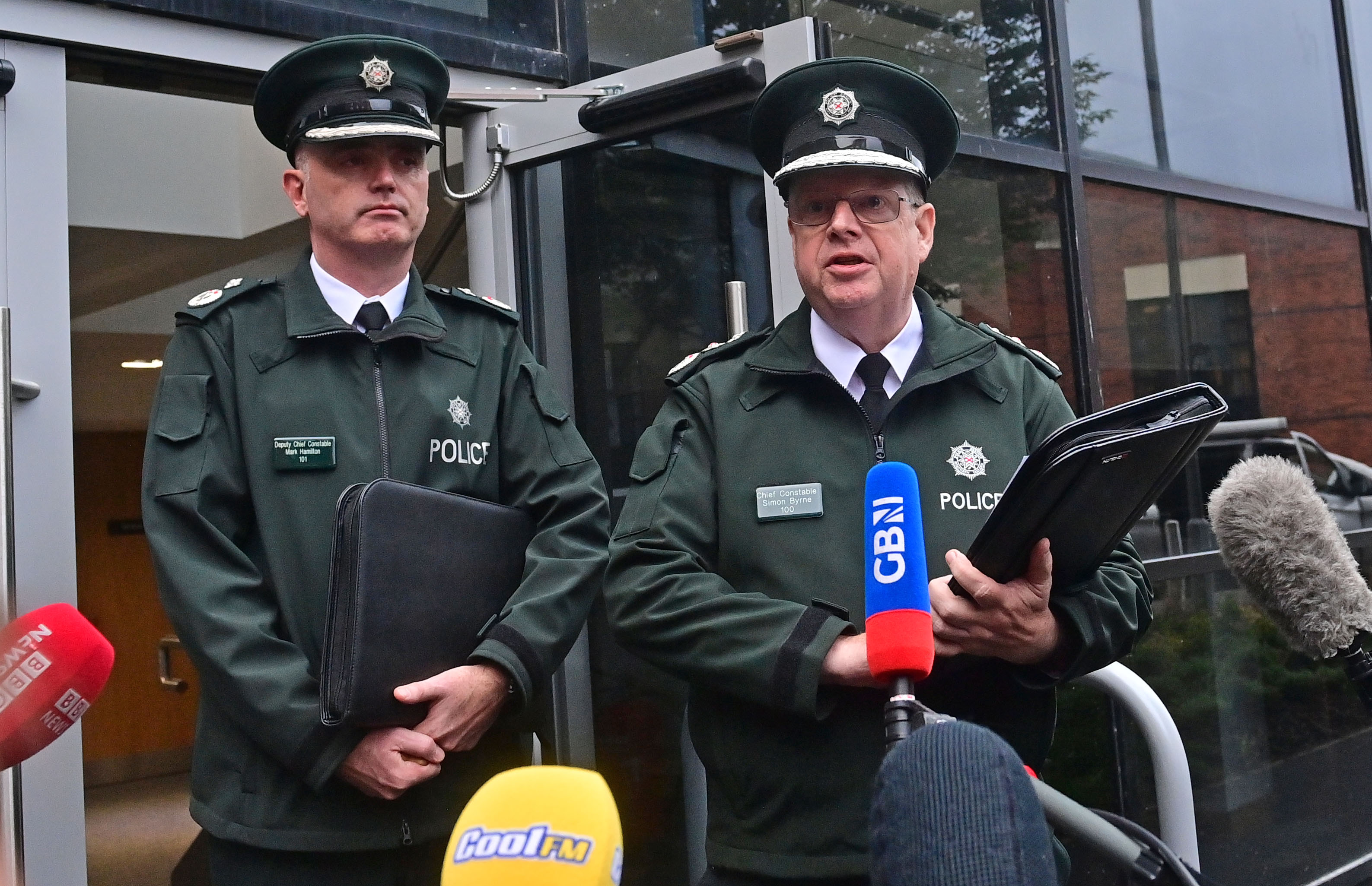 'I'm not resigning': Simon Byrne emerges from Policing Board meeting ...