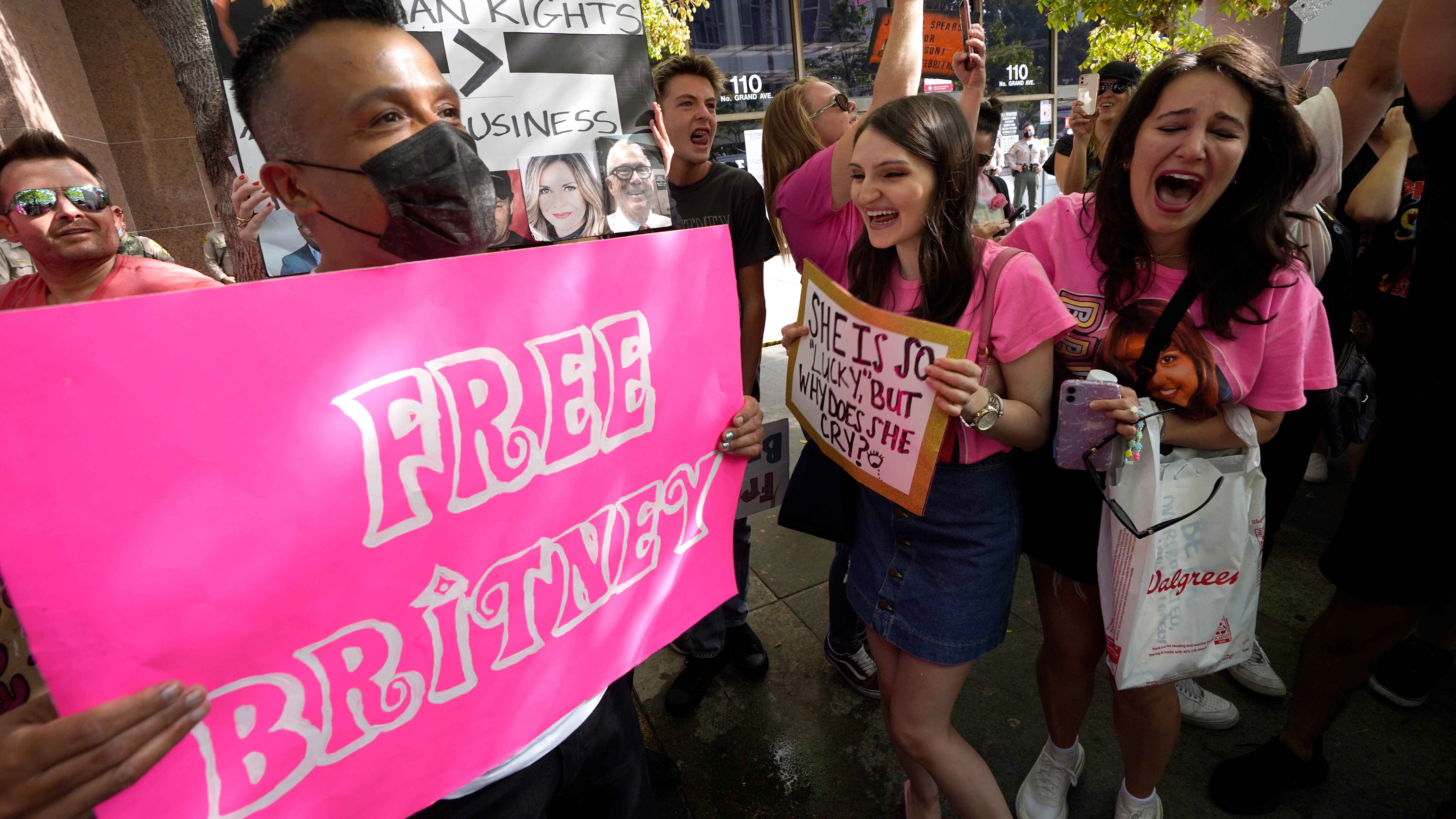 Britney Spears: Free Britney movement vital in 'freeing' star | ITV News