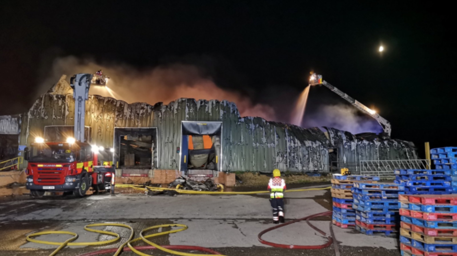Corkers Crisp factory fire: last crews leave the scene | ITV News Anglia