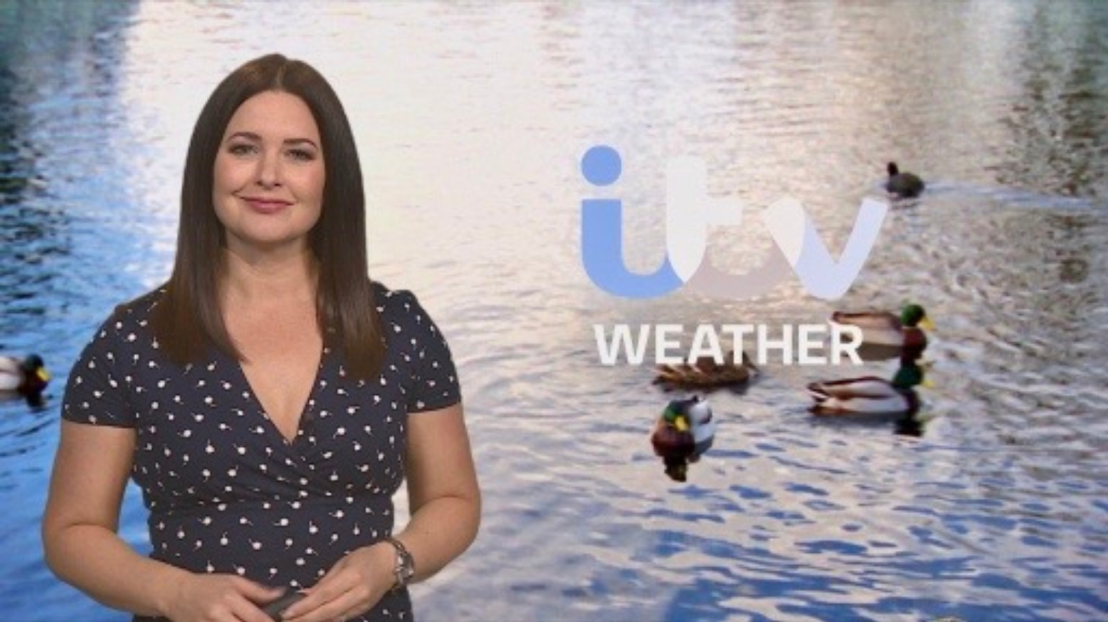 UK weather: Cooler with some heavier rain in the north on Sunday | ITV News