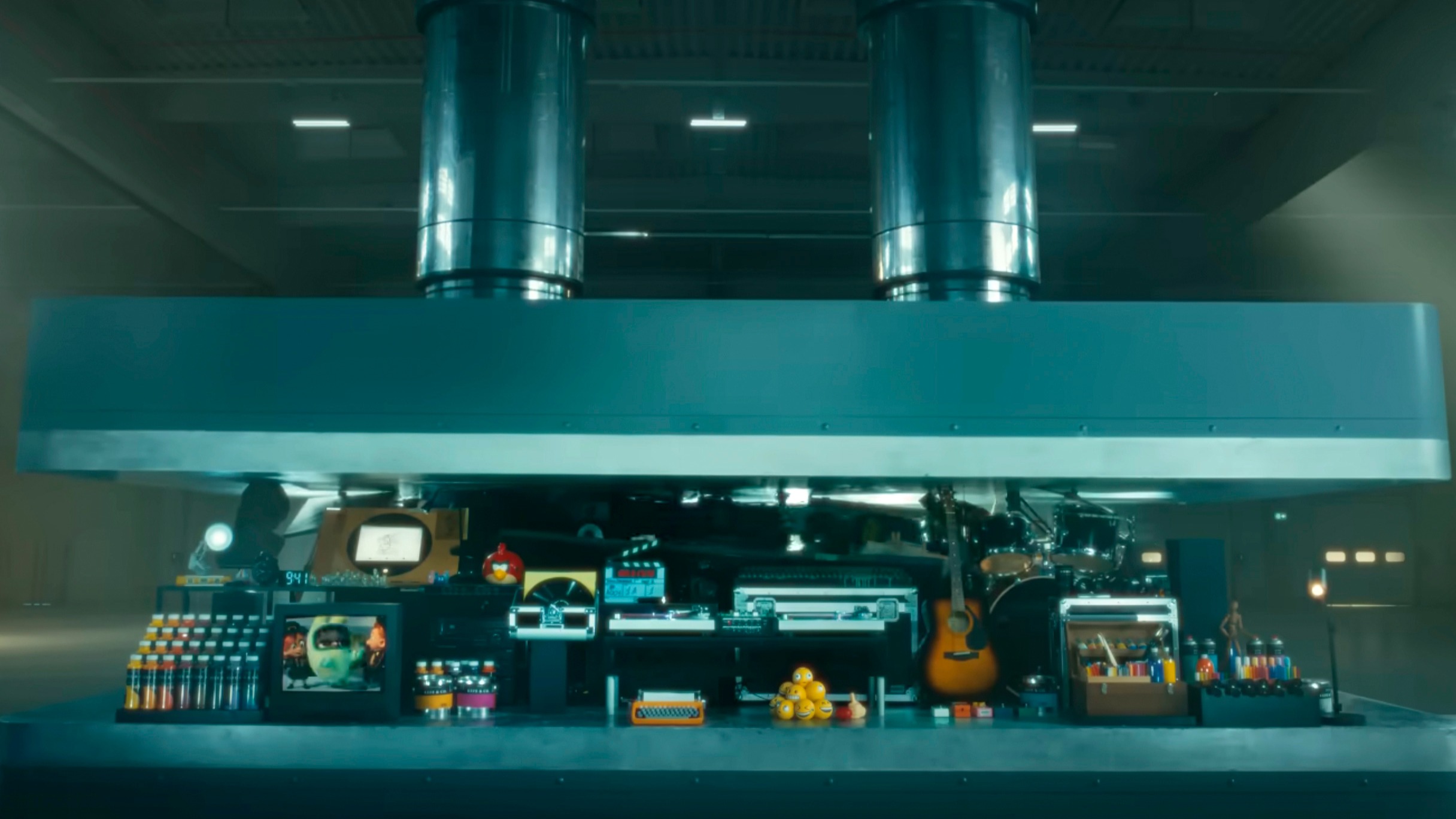 Apple apologises after new iPad advert shows 'destruction of the human ...