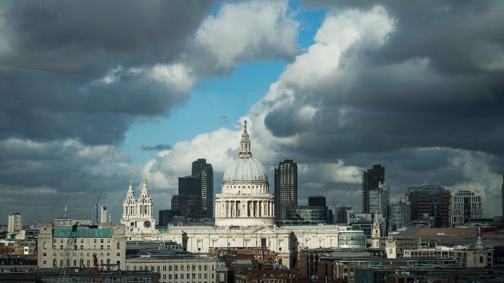 Slightly cloudier skies but dry bright and not cold | ITV News London