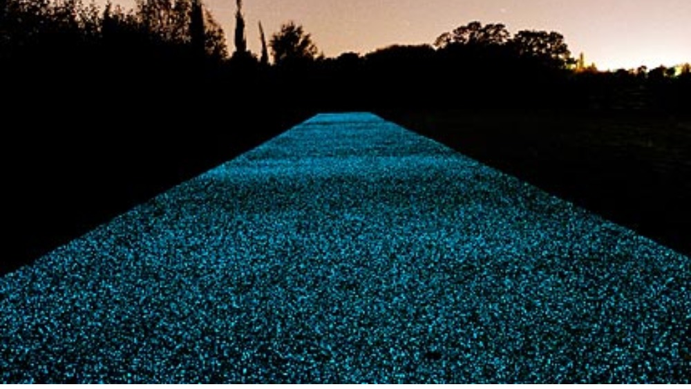 Glow-in-the-dark paths to shed new light on a park | ITV News London