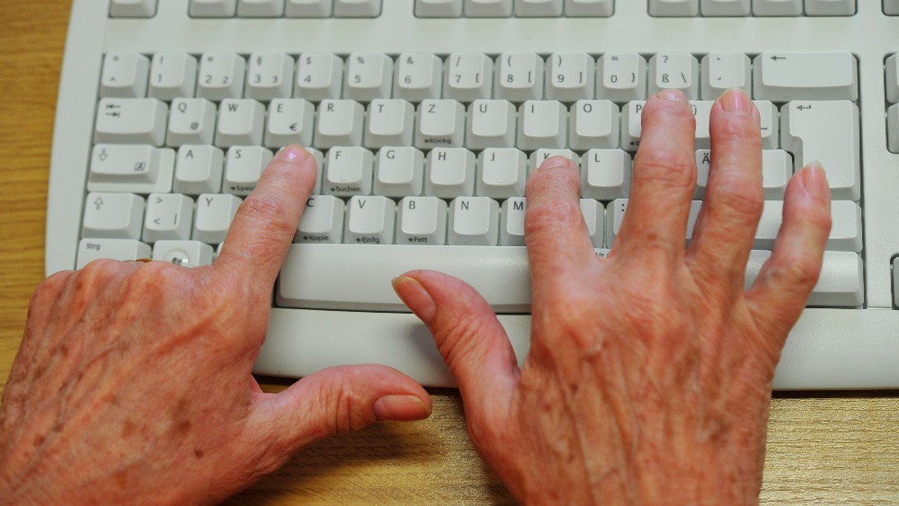 Digital Champions can help with computer illiteracy | ITV News Granada