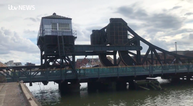 Council bosses defend £5m spend to restore Grimsby's Corporation Bridge ...