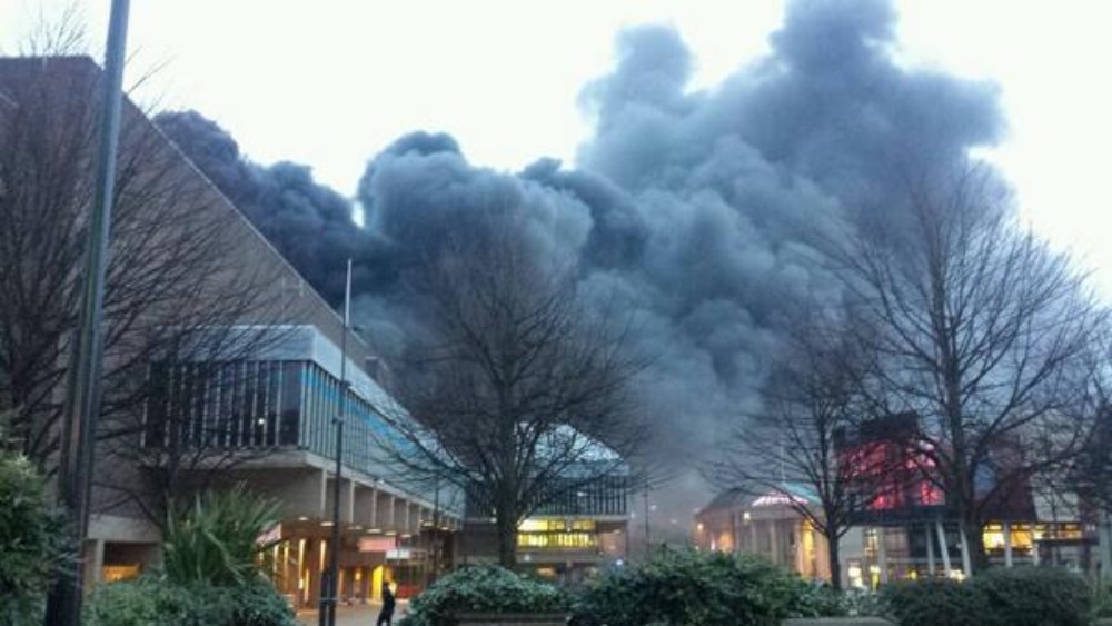 Derby fire: buildings around Assembly Rooms evacuated | ITV News Central