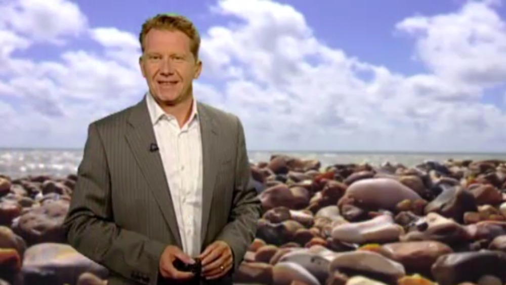 Monday night's weather with Simon Parkin | ITV News Meridian