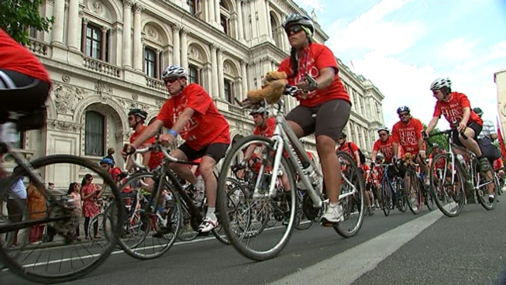 More than 1,000 cyclists take part in Hero Ride 2014 | ITV News London