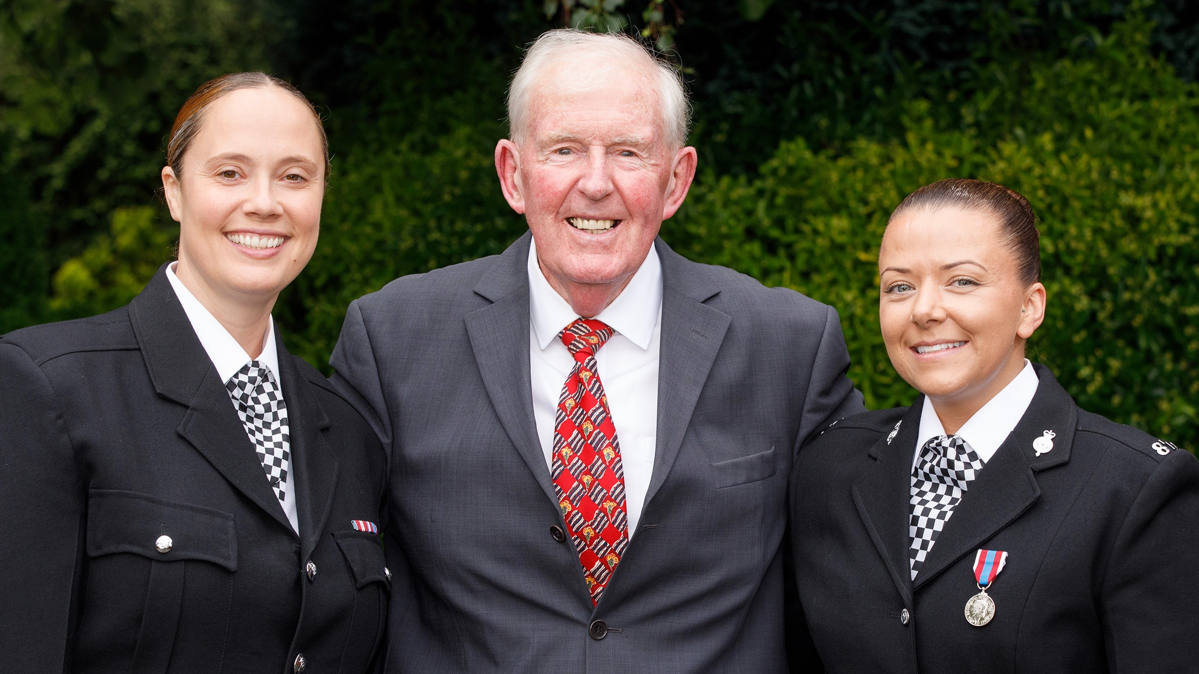 Awards for off-duty police officers who saved neighbour's life - all ...