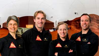 Four NASA volunteers start year-long Mars mission to live on simulated ...