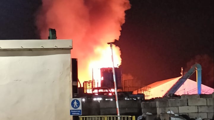 Pictures emerge of major scrapyard fire in Exeter after residents told ...