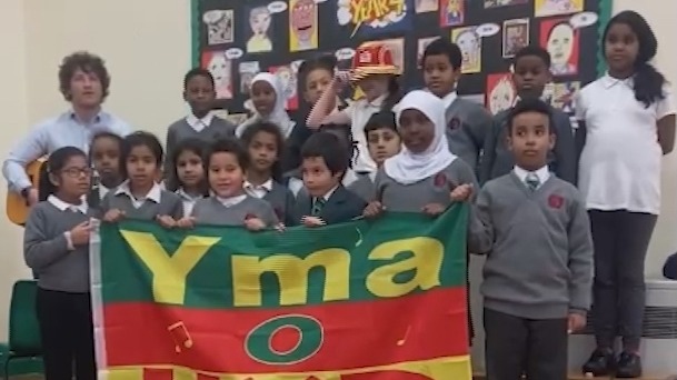 London primary school performs impressive rendition of Wales' World Cup ...