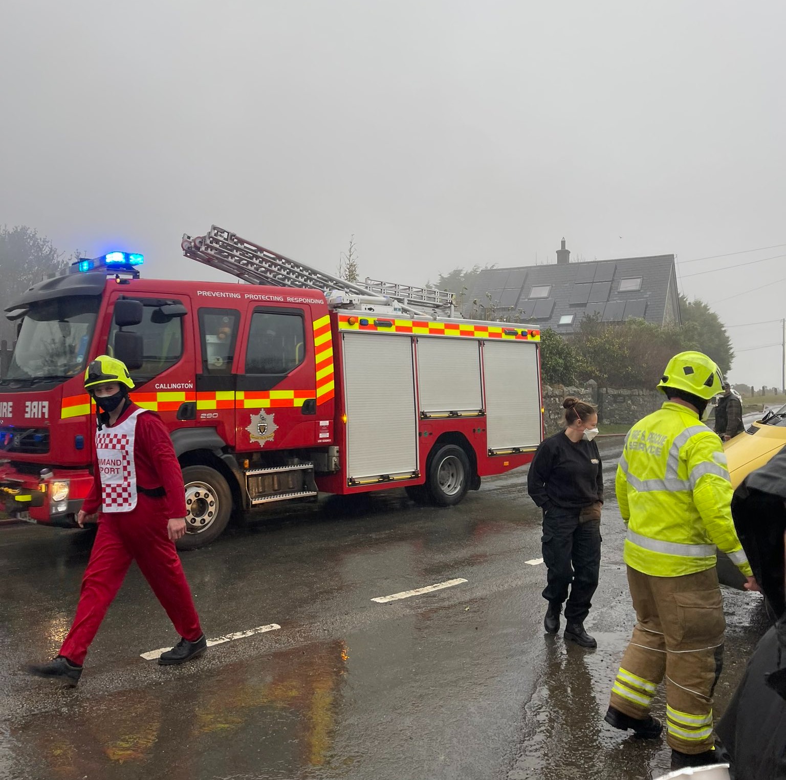 Cheesewring Hotel fire: Cornwall pub destroyed - roads close as crews ...
