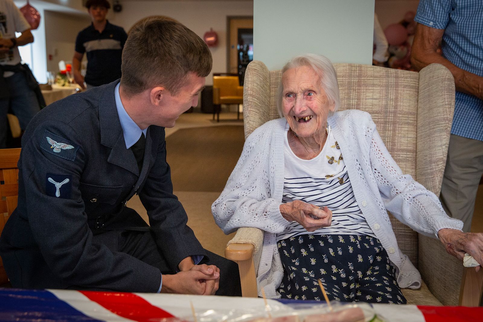 99 Year Old Veteran Repaid Wartime Debt Owed By Raf Coningsby Itv