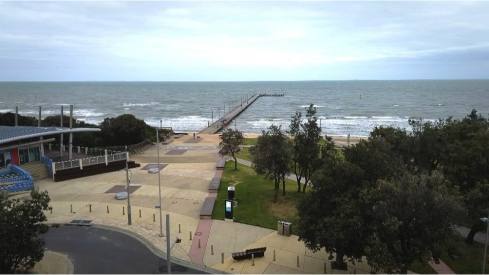 British man dies in Australia after surfboard snaps during strong winds ...