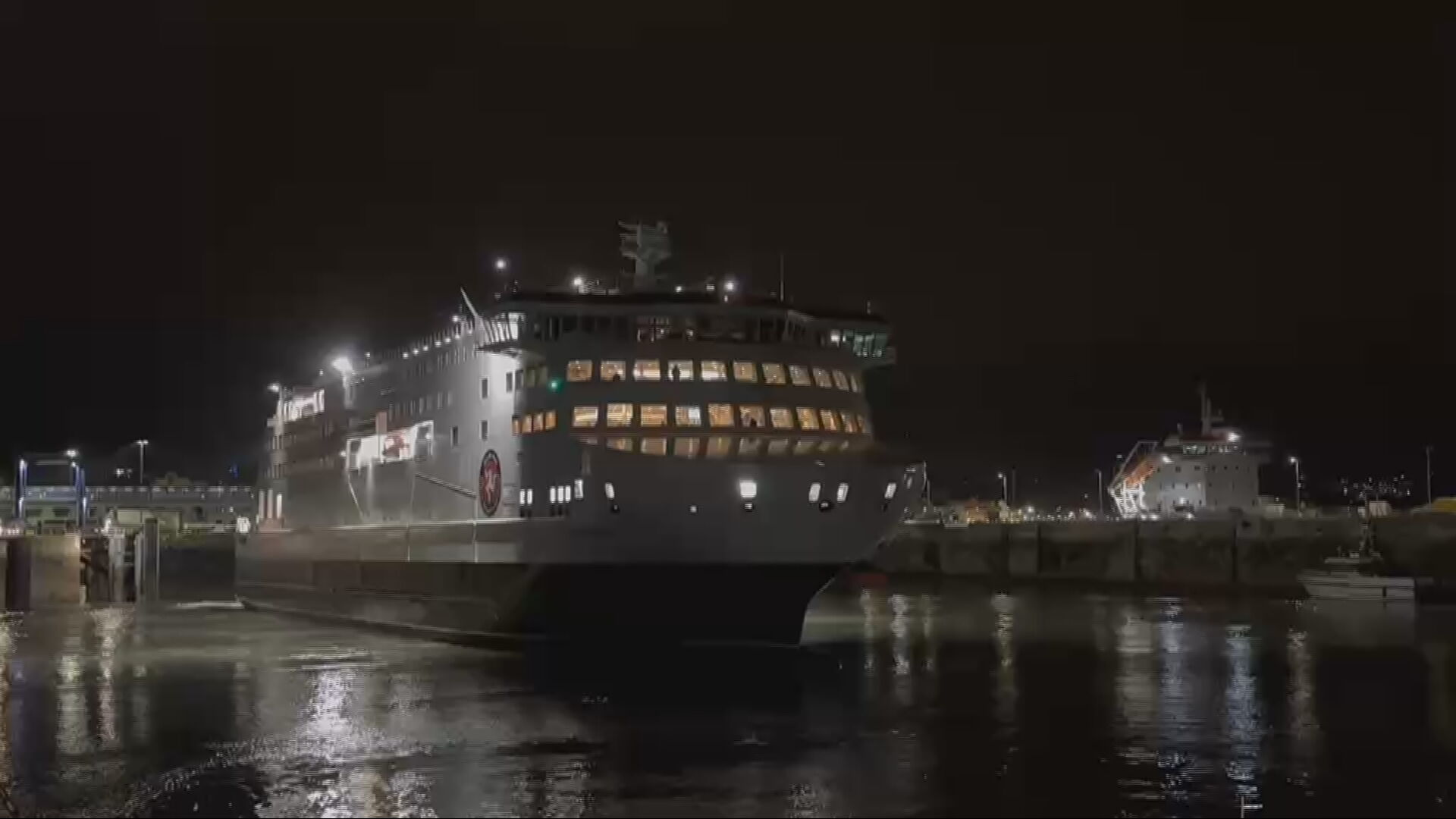 Flagship Isle of Man Manxman ferry runs aground in harbour due to low ...