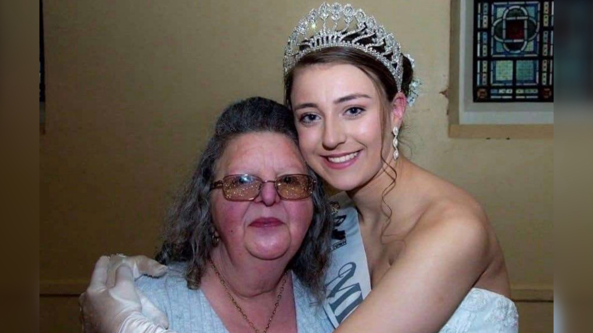 Teenager's online beauty pageant raises money in memory of beloved ...