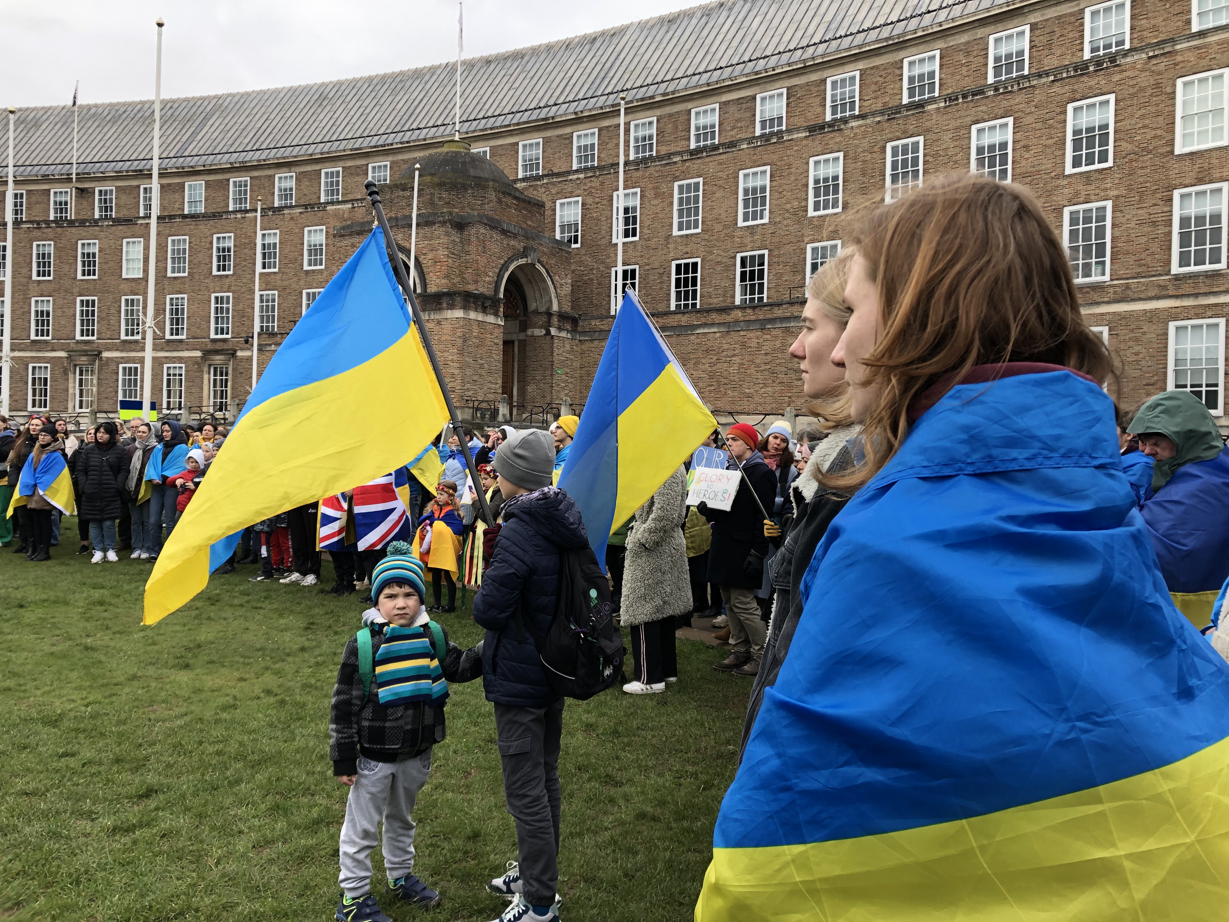 Hundreds of Ukrainians march through Bristol to mark first anniversary ...