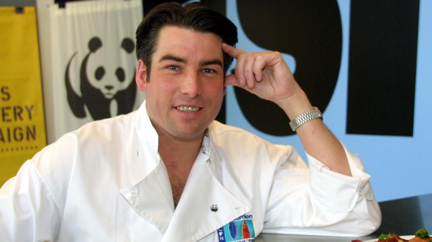 Tributes paid to celebrity chef Ross Burden | ITV News