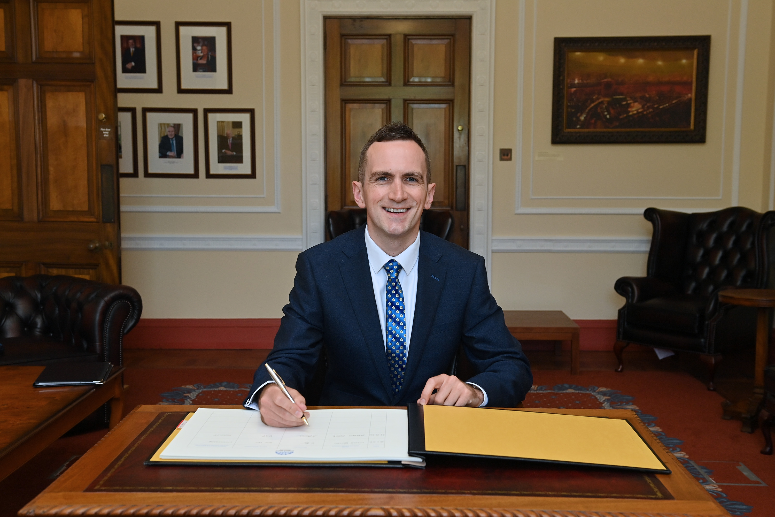 Stephen Dunne takes up late father's seat at Stormont | UTV | ITV News