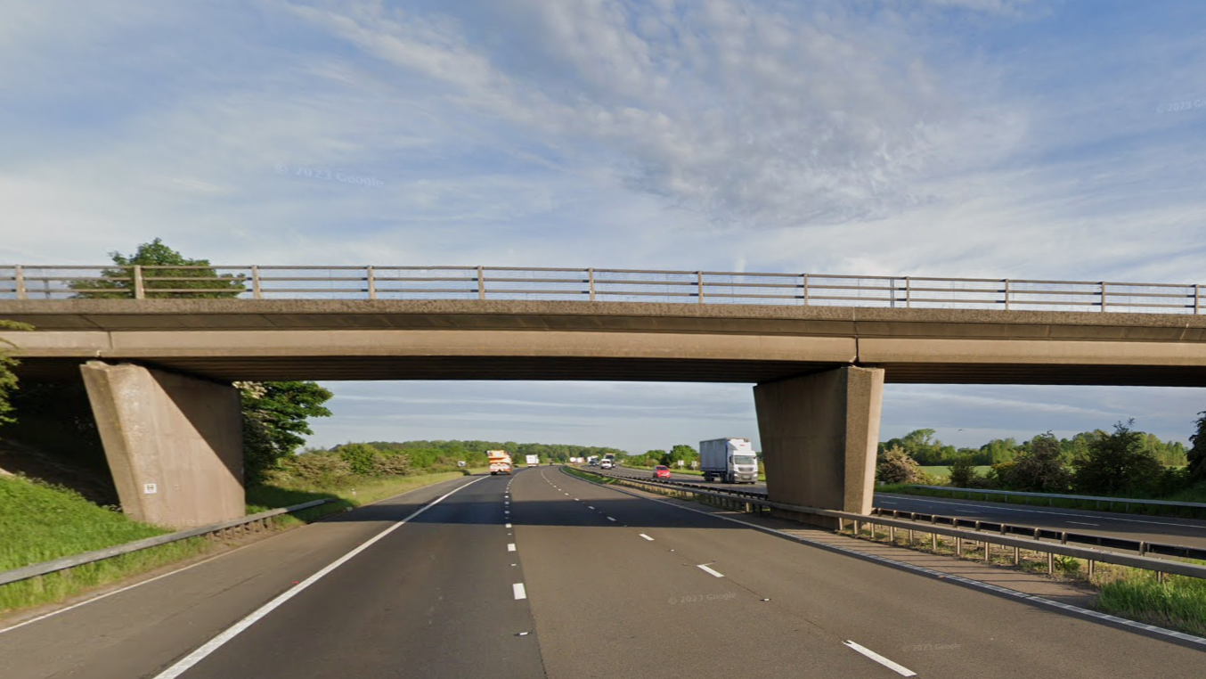 Repairs start after M180 bridge in North Lincolnshire hit by lorry ...