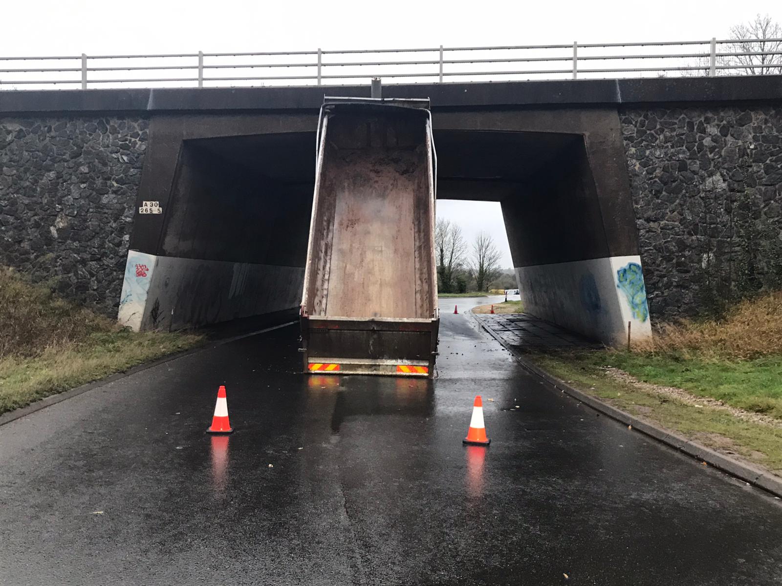 Exeter traffic: Major delays sparked by lorry ‘wedged’ under A30 bridge ...