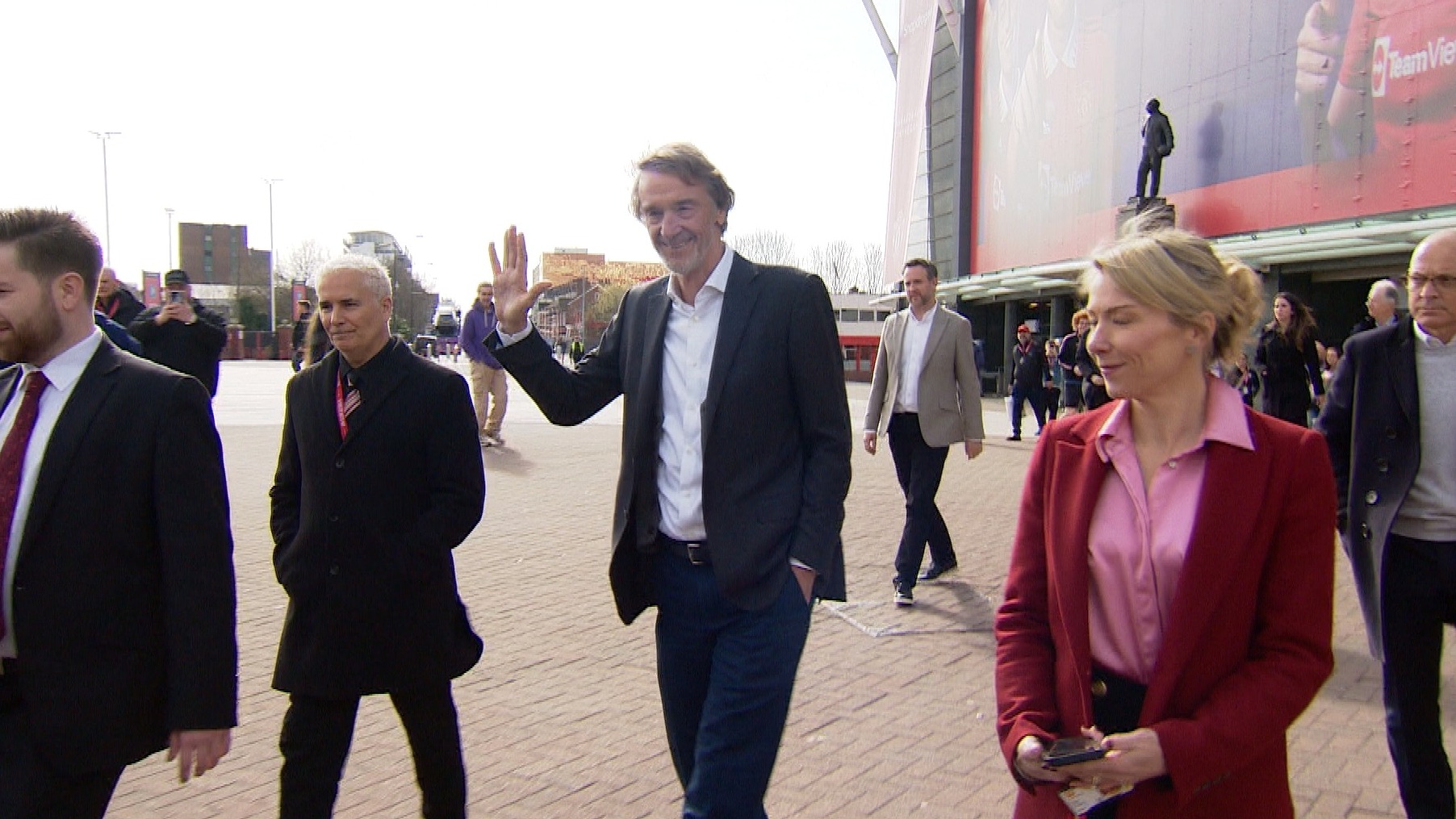 Sir Jim Ratcliffe leaves Old Trafford after talks to buy Manchester ...