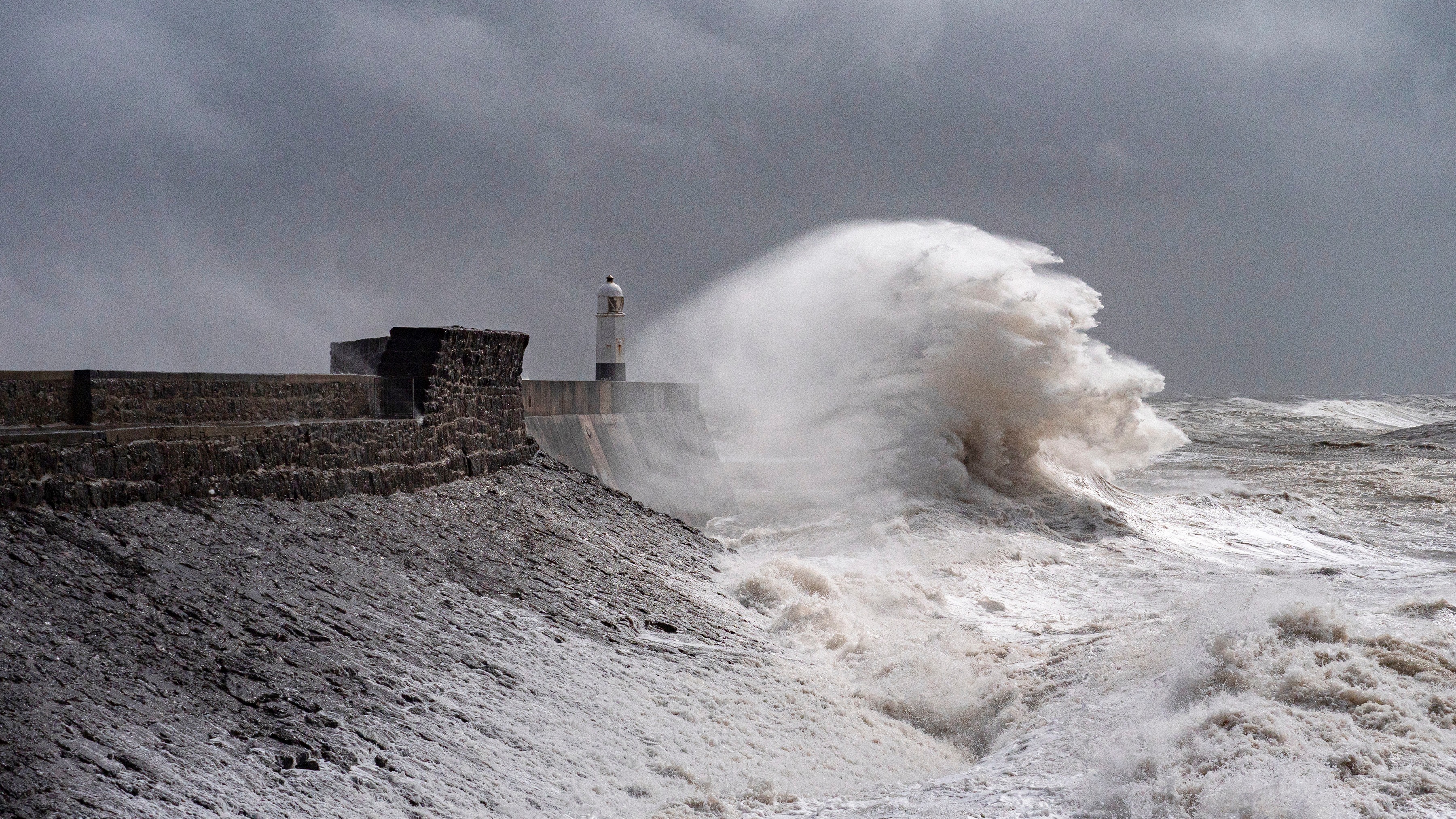 Flood risk across Wales as Storm Alex brings heavy rain and high winds ...