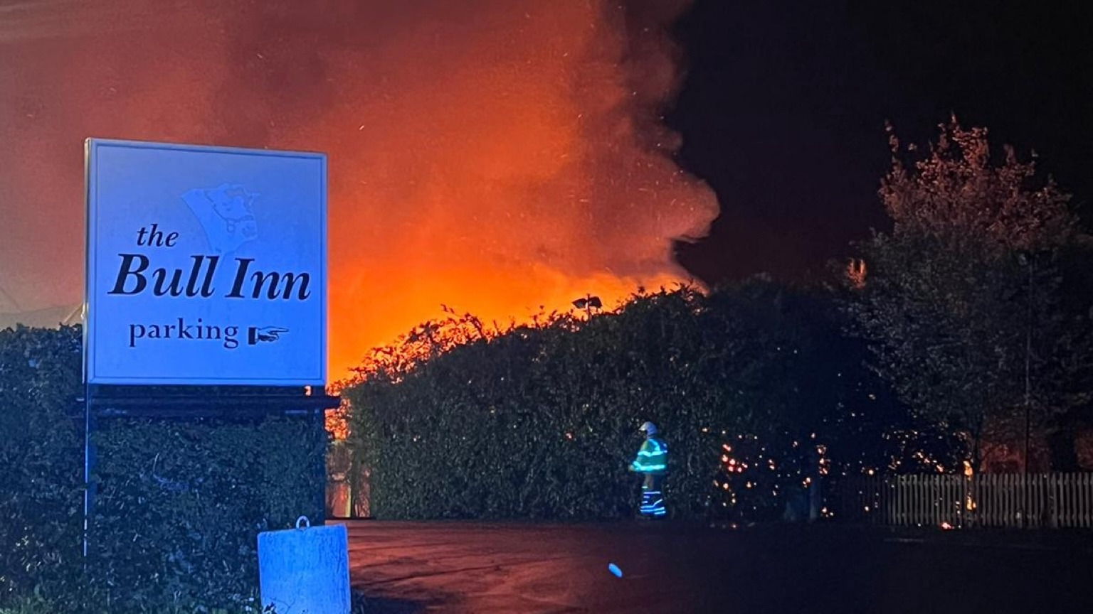 Major fire damages family-owned gastropub in Reading | ITV News Meridian